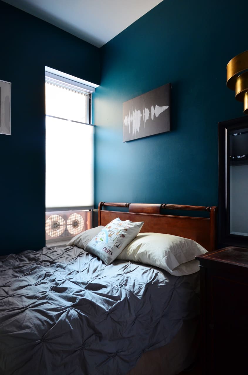 house-tour-a-comfy-colorful-mix-in-330-square-feet-apartment-therapy